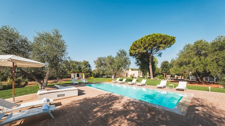 Trulli Biancapetra 8+2, Emma Villas - Francavilla Fontana