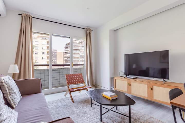 Blueground | Galvany, Balcony - Barcelona