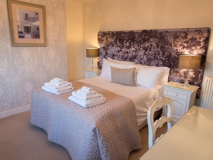 Superior Double Ensuite At The Black A Moor Inn - Ripon