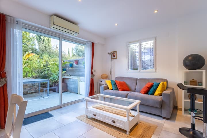 T2 Avec Terrasse à Six-fours - Piscine Parking - Six-Fours-les-Plages