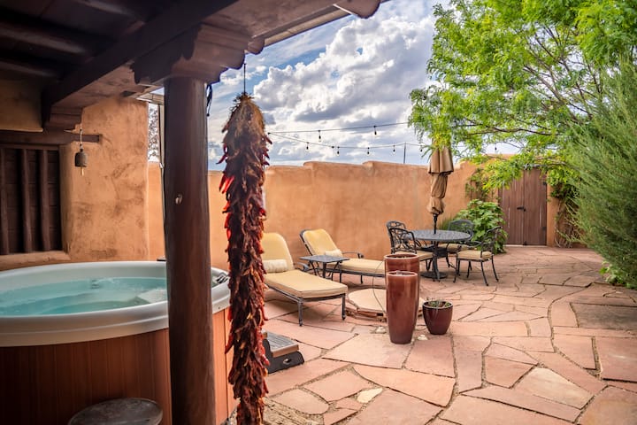 Casa Lobo - Wild Relaxation - Arroyo Seco, NM