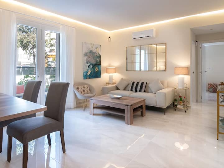 Elégant Appartement Au Coeur Du Centre Ville Avec - Marbella