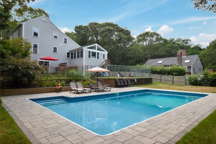 Private Pool, Large Deck, And Game Room! - Dennis, MA