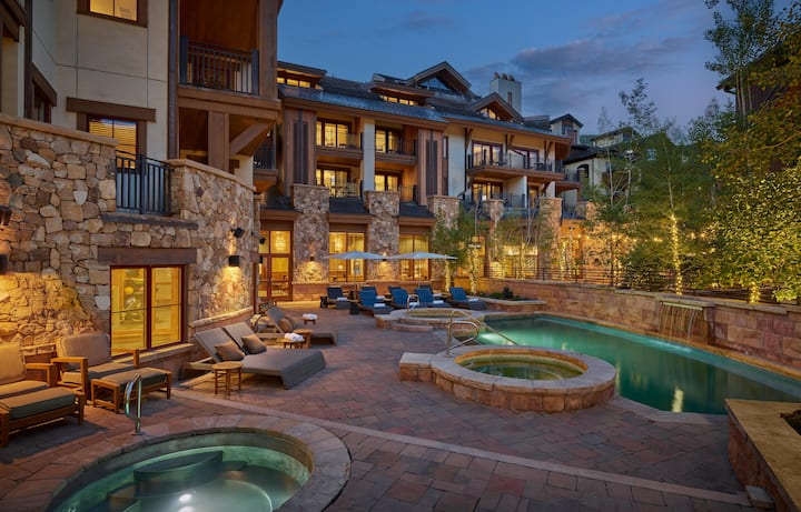 Luxury Plaza Room - Two Queens At The Sebastian - Vail, CO
