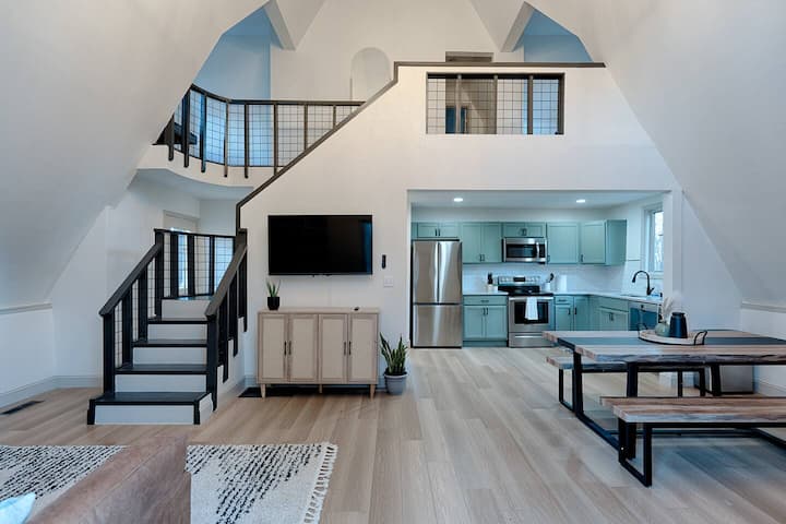 Lake Cumberland Cabin - Spa, Firepit, Scenic Views - Lake Cumberland State Resort Park, Jamestown