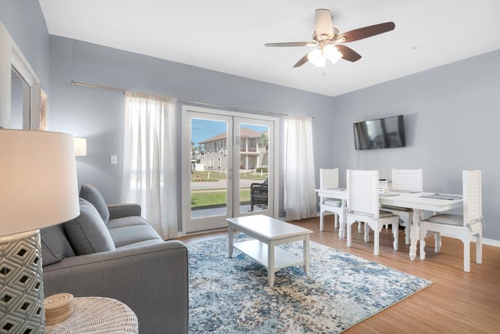 Close To Beach- Caribbean Dunes 121 - Destin, FL