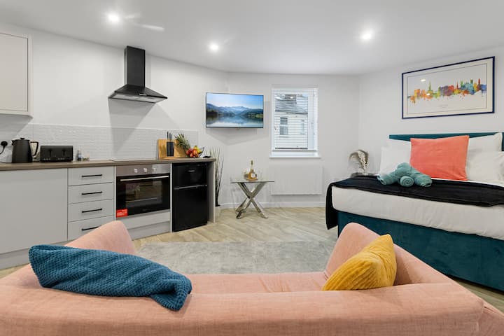 City Centre Studio Apartments (Riley)-short Stays - Exeter