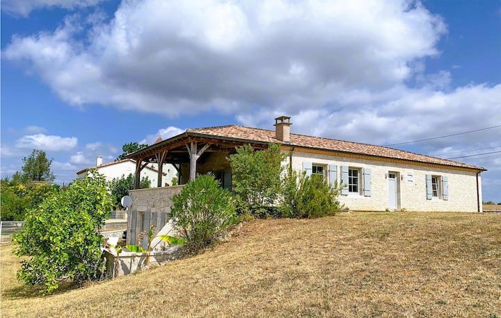 4 Bedroom Gorgeous Home In Anthé - Saint-Georges