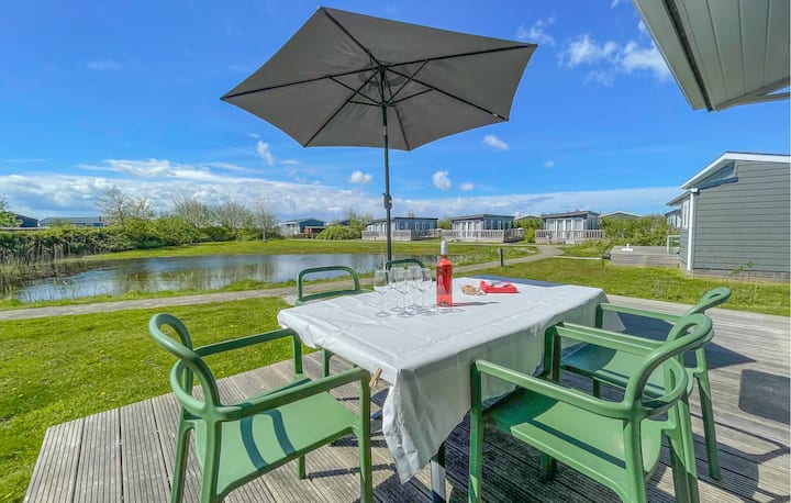 Pet Friendly Home In Lauwersoog - Schiermonnikoog