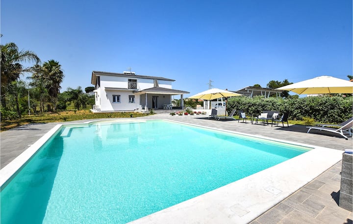 Awesome Home In Partinico With Wi-fi - Balestrate