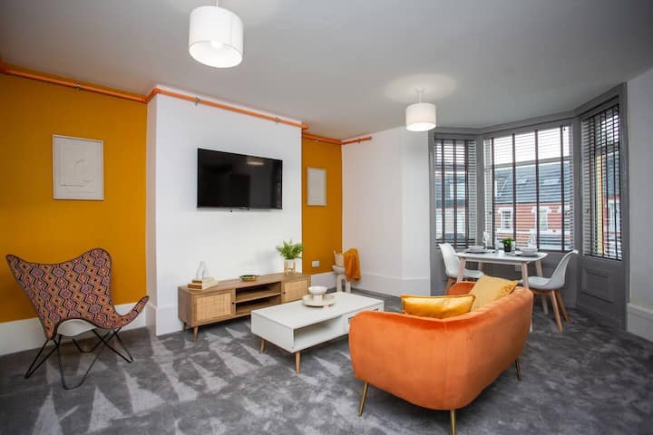Vacant Nest - Acapulco Styled - Prime Location - Tynemouth