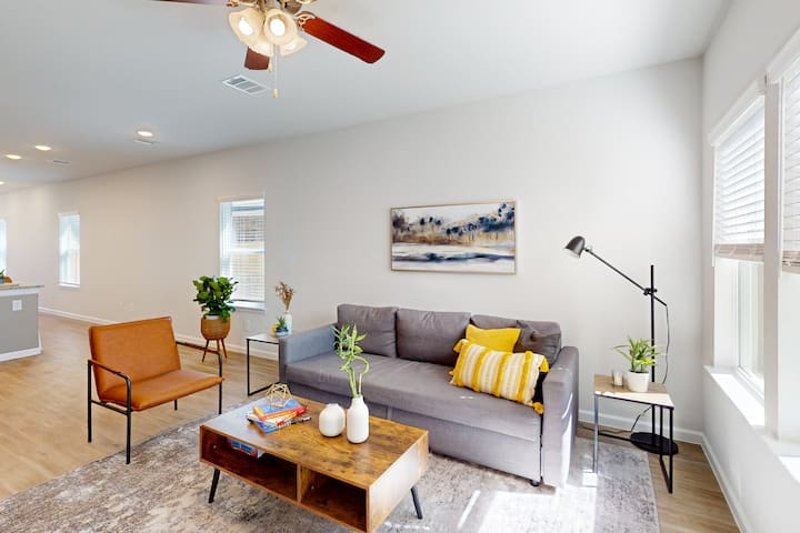 3br Home: Dog Friendly W/ Yard & Patio - 훔블