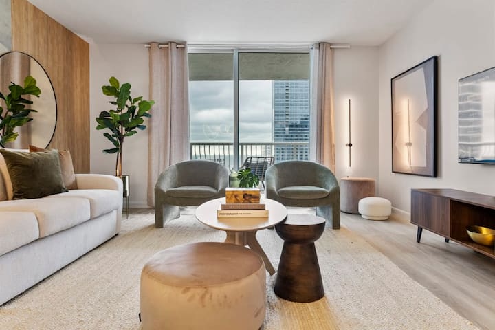 Relaxing Cloud 9, Central Brickell Location - Miami, FL