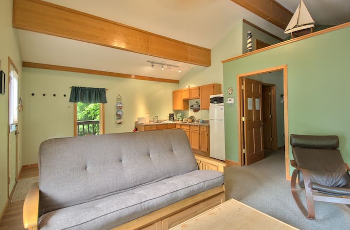 Woodland Lodging | 5 Minutes To Downtown Bayfield - Bayfield, WI