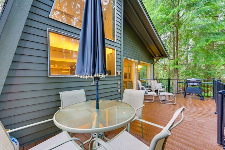 Harstine Island Cabin W/ Fire Pit: Walk To Beach! - Jarrell Cove State Park, Shelton