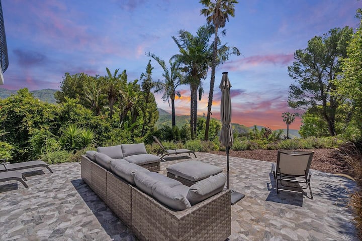Mountain Escape With Ocean Views On Latigo Canyon - Malibu, CA