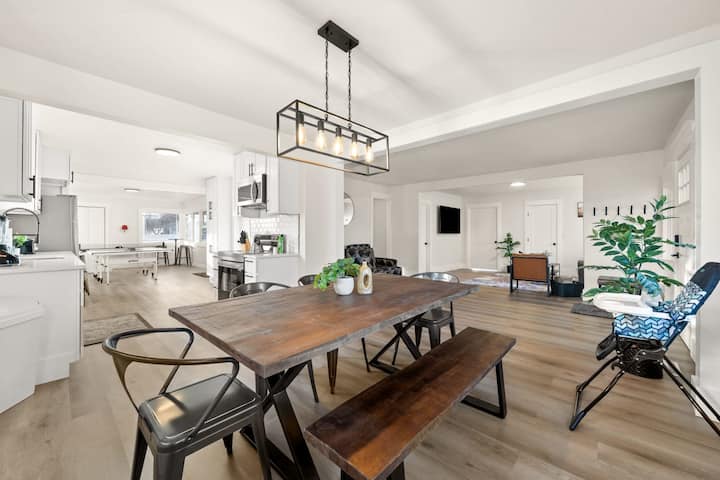 Newly Renovated Comfy Retreat - Spokane Valley, WA