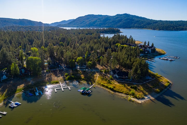 Lakefront Group Retreat Cabins-boat Dock-pool - California