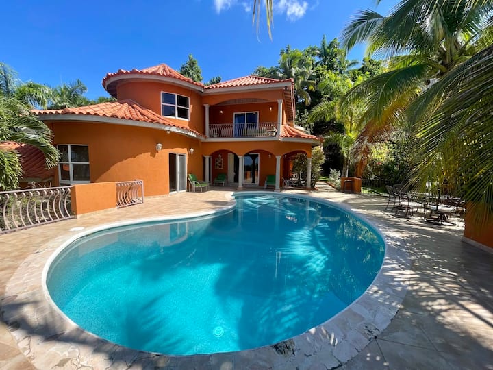 Hospitality Expert Stonehenge:5br Villa/chef/beach - Montego Bay