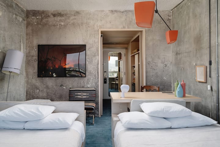 4 Cozy Units, Discover La, Central Comfort, Pool! - Hollywood, CA