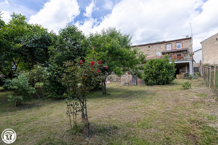 Le Gîte à La Campagne Aux Pierres Violettes - Puy-de-Dôme