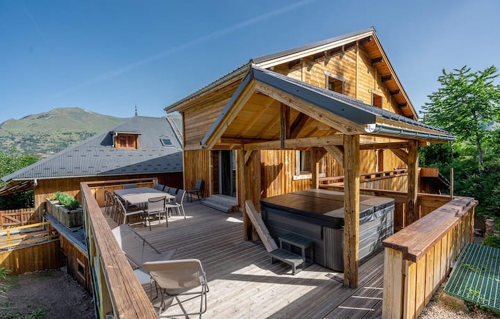 Mont-de-lans | Chalet 340m2 | Terrasse + Jacuzzi - L'Alpe d'Huez
