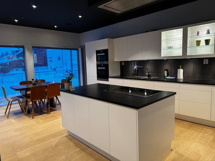 North Estate Villa Guleng / Spacious / Modern - Tromsø