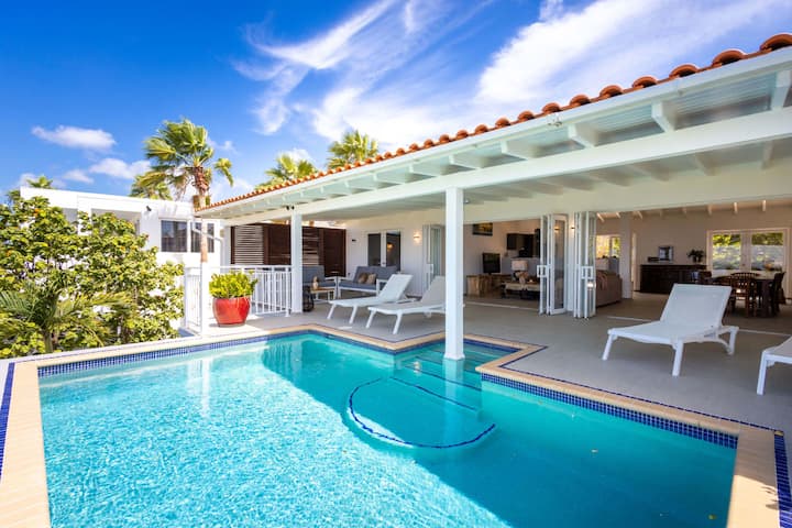 Coral Dreams & Ocean Whispers At Villa Solaris - Curaçao
