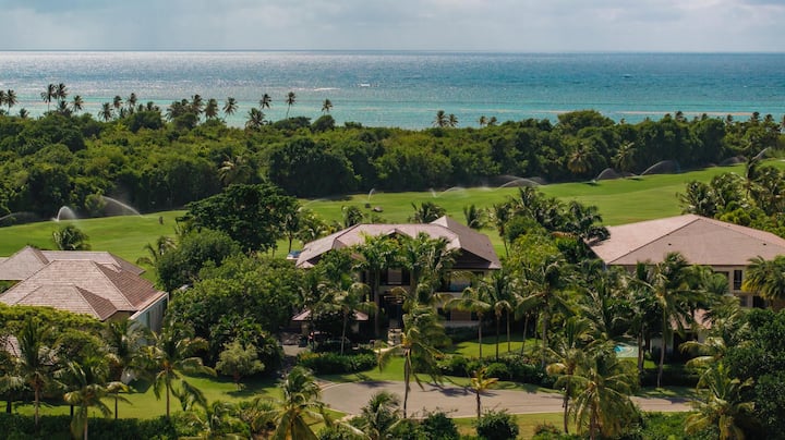 Ocean View W/ Full Staff, Golf Cart & Heated Pool - Punta Cana