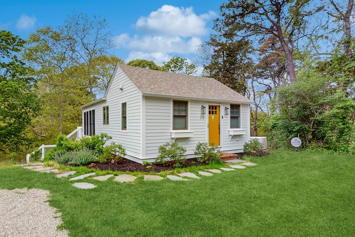 2br Renovated Cottage With Chef's Kitchen & Views - Wellfleet, MA