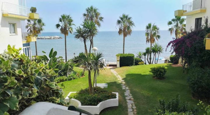 Marbella Centro Playa By Houselogy - Marbella