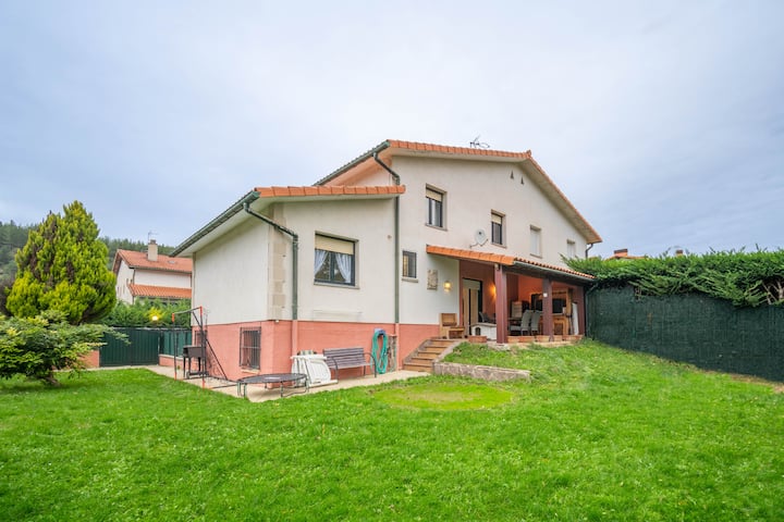 Gran Casa De Campo Ideal Para Familias En Navarra - Navarra