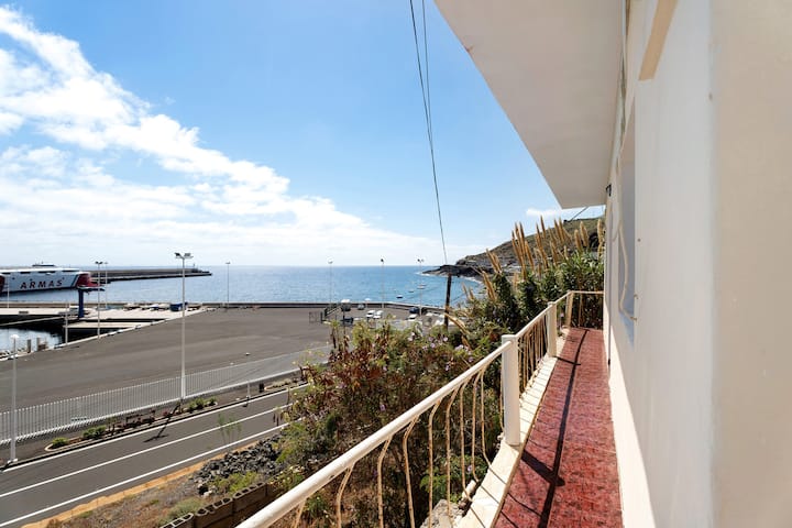 El Puerto De La Estaca 3 - El Hierro
