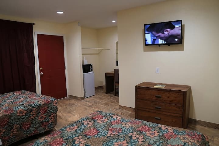 Look No More! Pets Allowed, Free Parking - Beeville, TX