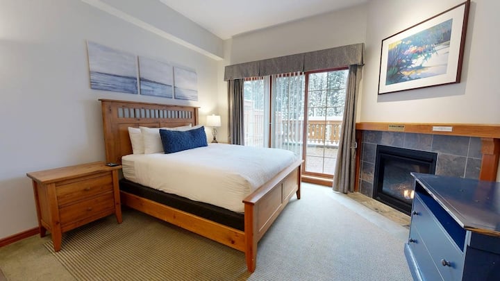 Hearthstone Lodge #201 - Sun Peaks