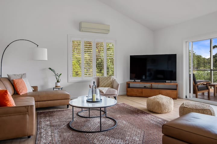 "Sunset Valley Views" – Close To Beach - Avoca Beach