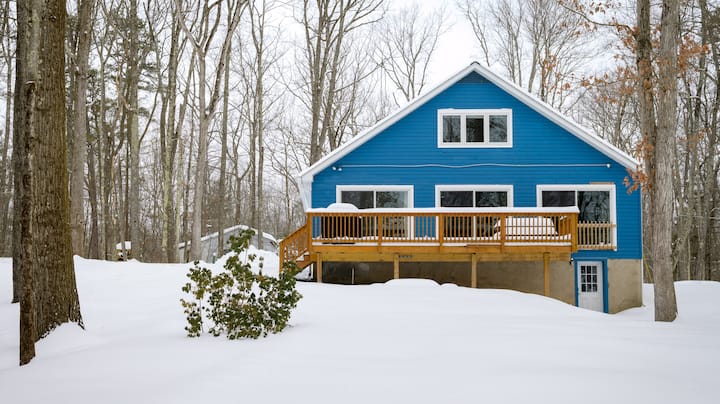 Snowy Days, Fireside Evenings, Quiet Lake Views - Beach Lake, PA