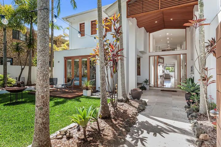 Luxurious, Tropical Haven Mooloolaba - Mooloolaba