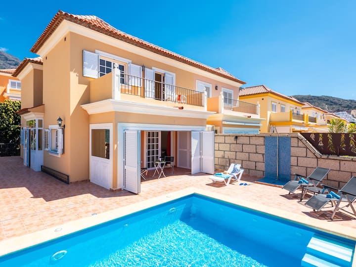 Incredible Villa Fuente, Ocean View, Heated Pool! - Teneriffa