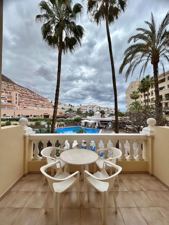 Castle Harbour: 1 Bedroom Pool View (C105) - Los Cristianos