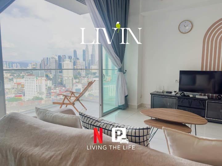 13 Amazing 3br Klcc View Condo With Balcony & Pool - Kuala Lumpur