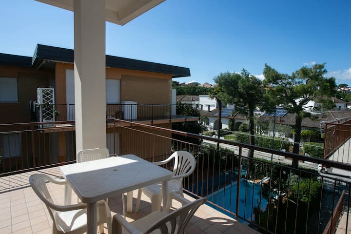 M046 - Marcelli, Three-room Apartment With Terrace - Numana