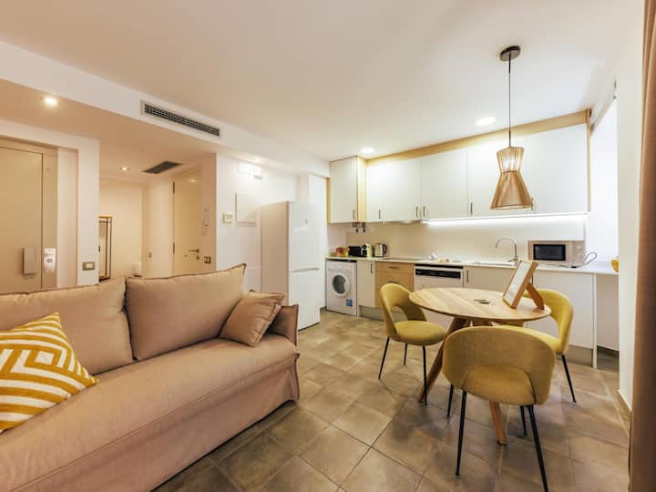 Bravissimo Mercadal, Une Chambre Et Canapé-lit - Girona