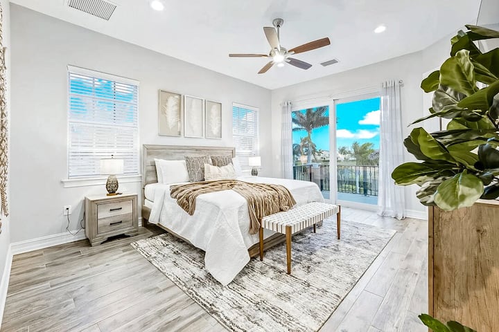 Beachside Luxe Retreat W/ Pool & Fire Pit! - Melbourne, FL