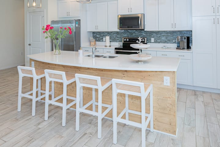 4 Br Villa With Hot Tub, Pool, Gym, Golf, Shuttle - Perdido Key, FL