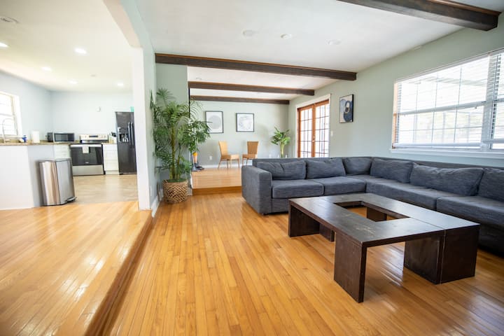 Winter Park Charmer - Heated Pool - Oviedo, FL