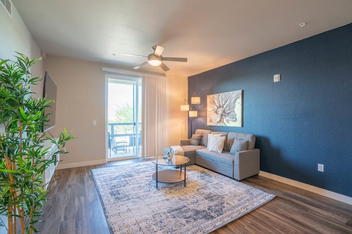 Modern 2bd With Gym Pool Parking Wd Can Sleeps 8 - Tempe