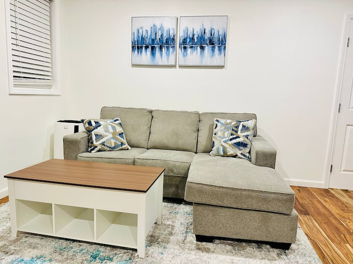 Stylish Suite With Modern Comforts - Tustin, CA