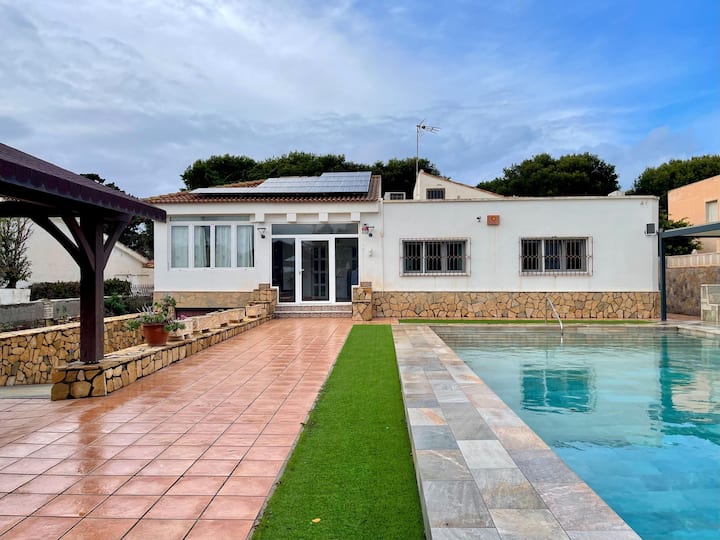Villa à Roquetas Près De Plage Et Piscine - Roquetas de Mar