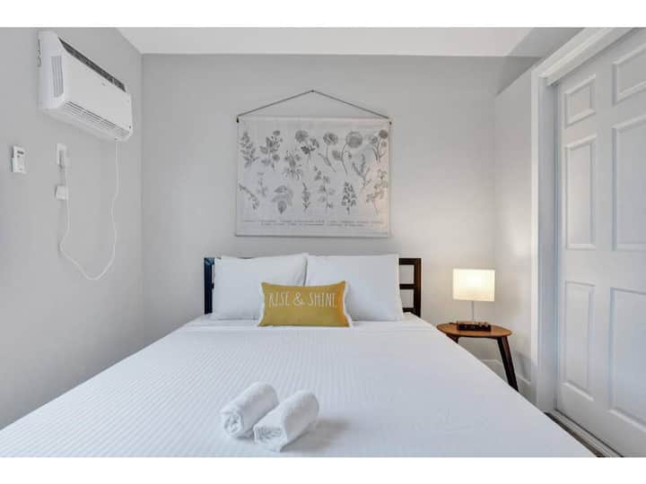 Rustic Retreats: Modern 1br For 2 Guests In Fll - Aeropuerto de Fort Lauderdale-Hollywood (FLL)